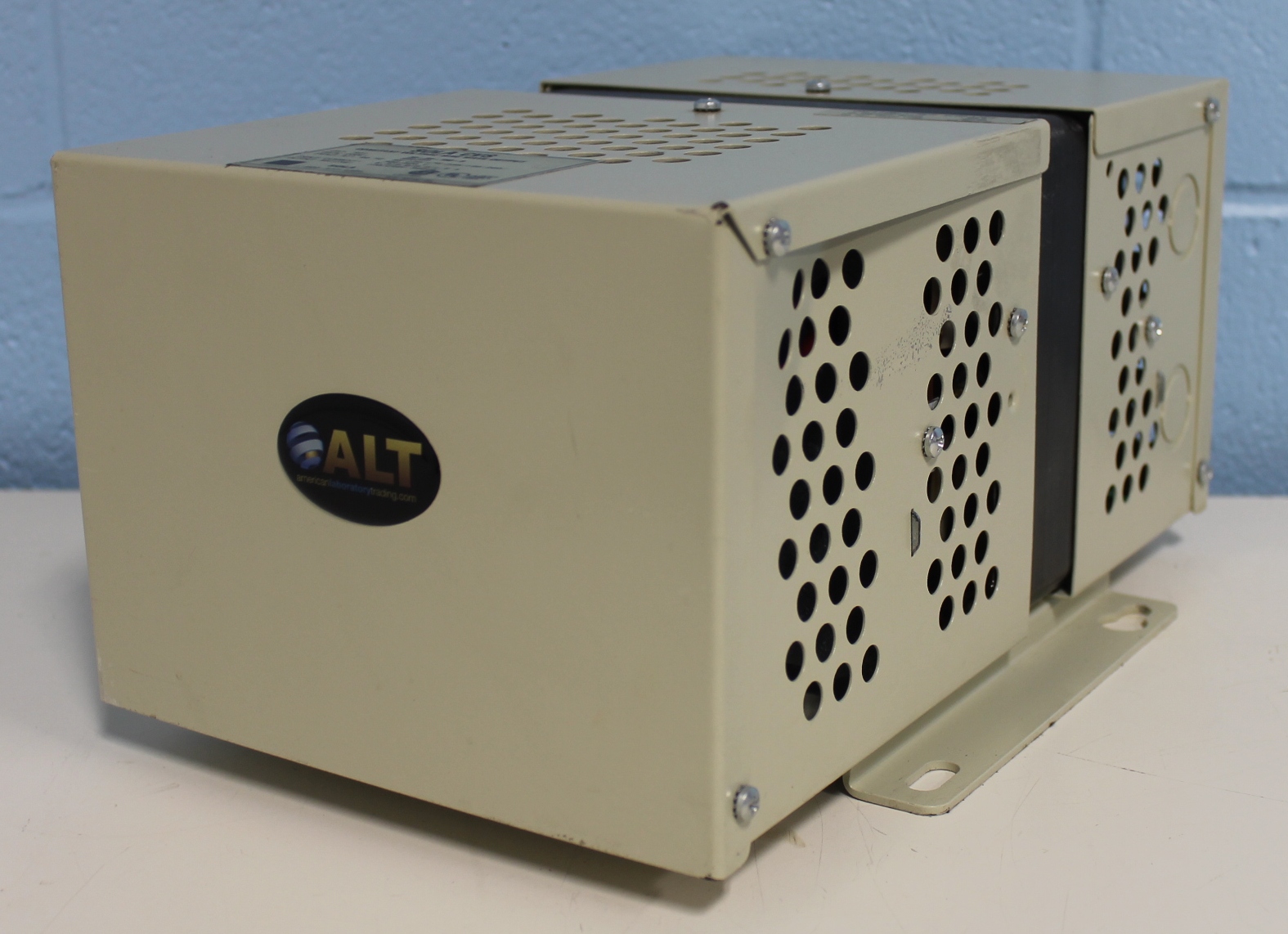 Constant Voltage Transformer