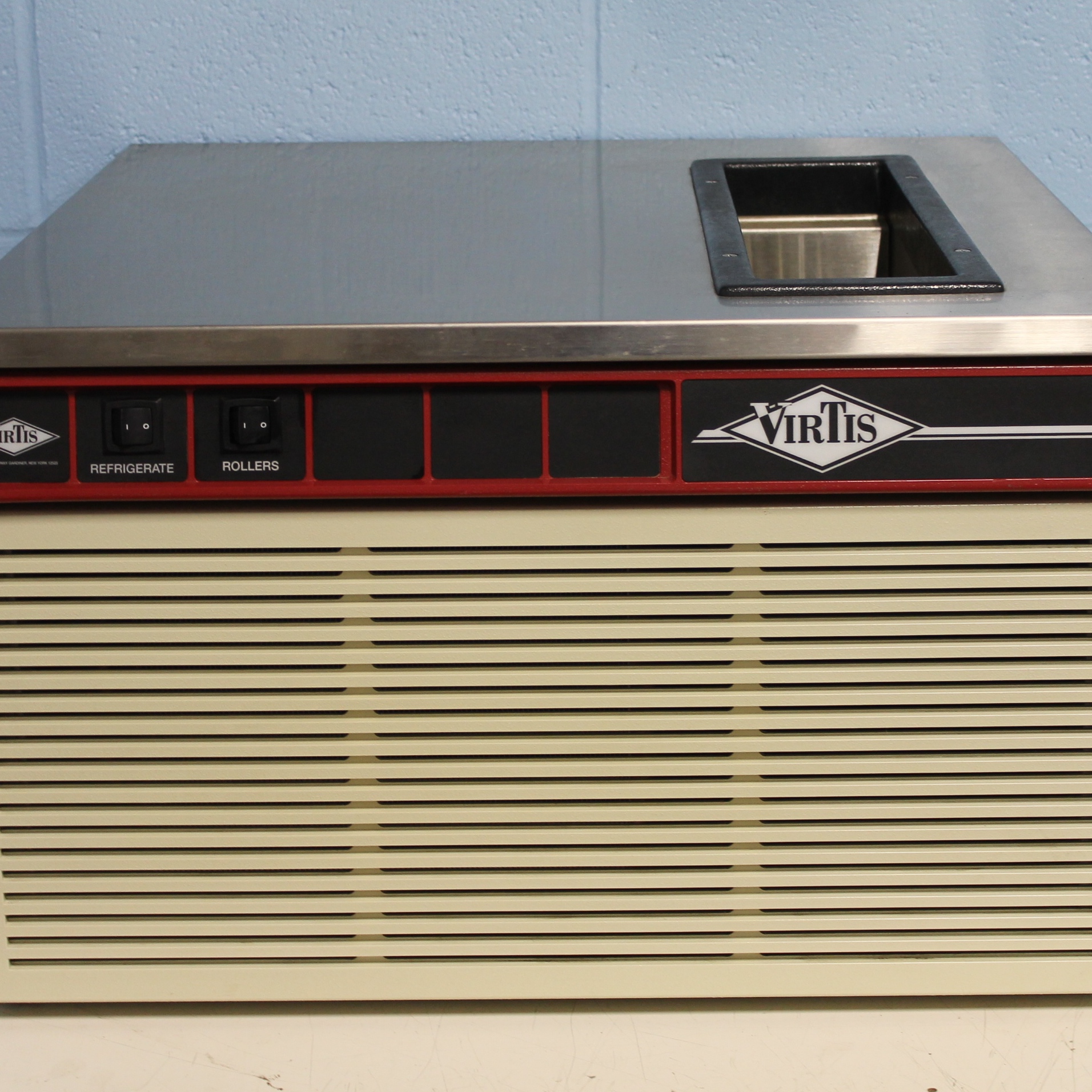 ALT ITEM: 20781 | Benchtop Shell Bath Freezer