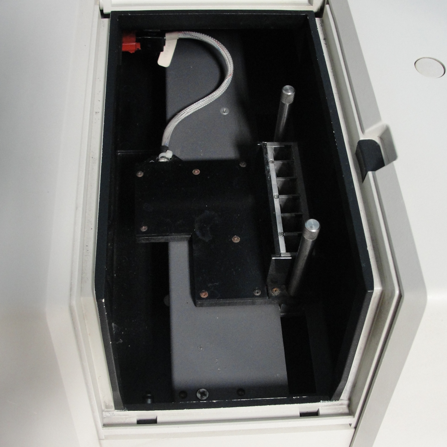 ALT ITEM: 19474 | DU 650 Spectrophotometer with Multi Cuvette Holder