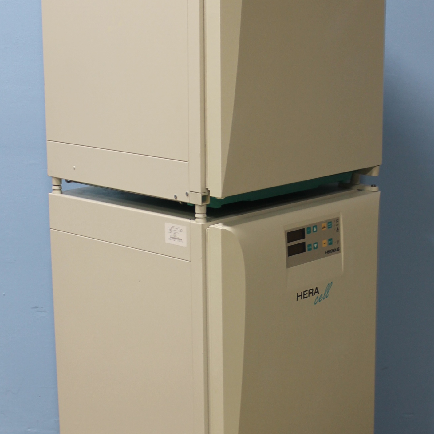 ALT ITEM: 21368 | HERAcell Dual Stack Air Jacketed CO2 Incubator with ...