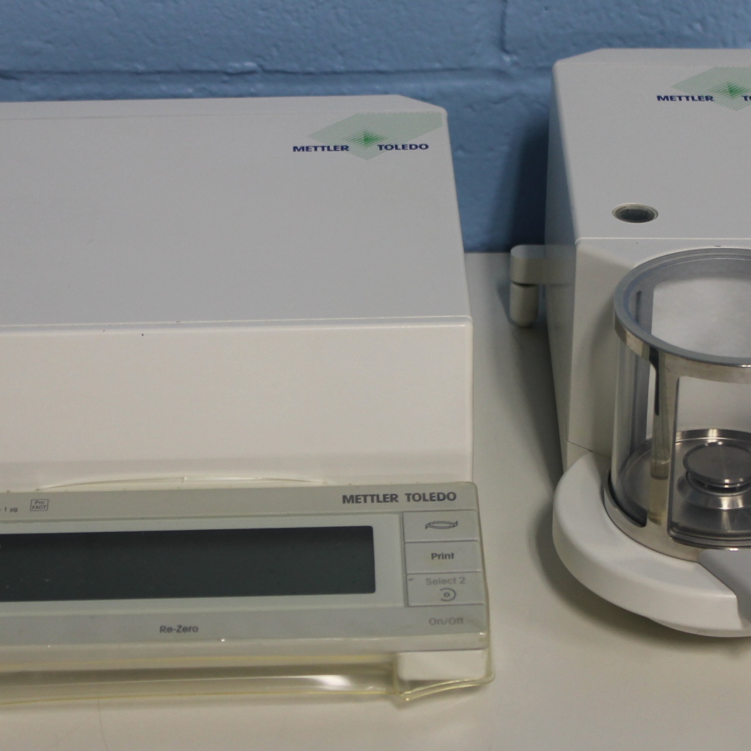ALT ITEM: 22389 | MT5 Micro Balance with LC-P45 printer