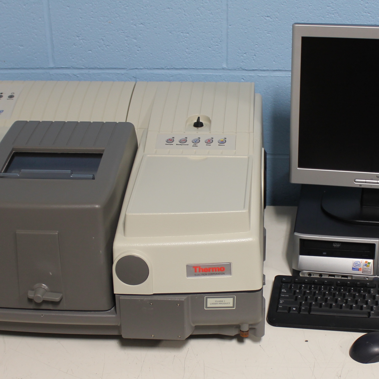 ALT ITEM: 20411 | Nicolet 4700 FT-IR Spectrometer System