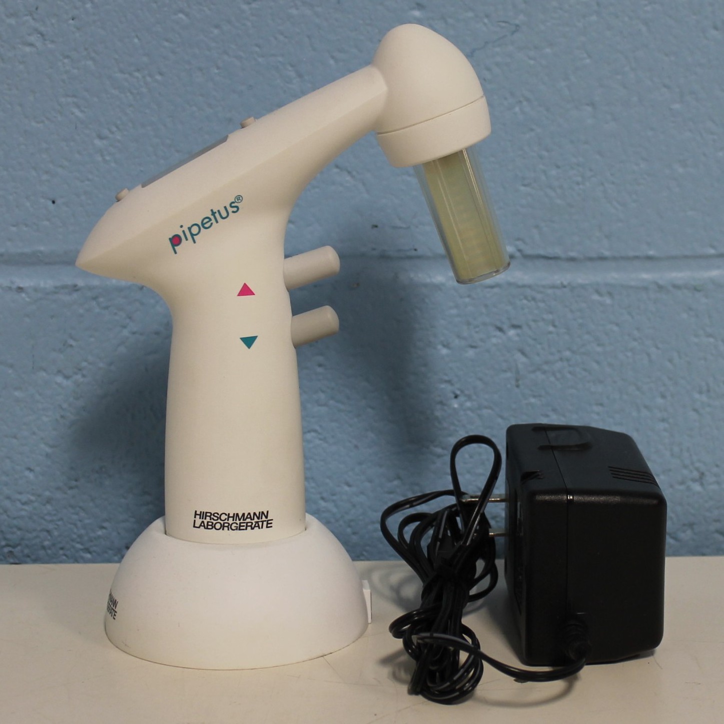 ALT ITEM: 20001 | Pipetus Standard Pipet Controller with Charging Station