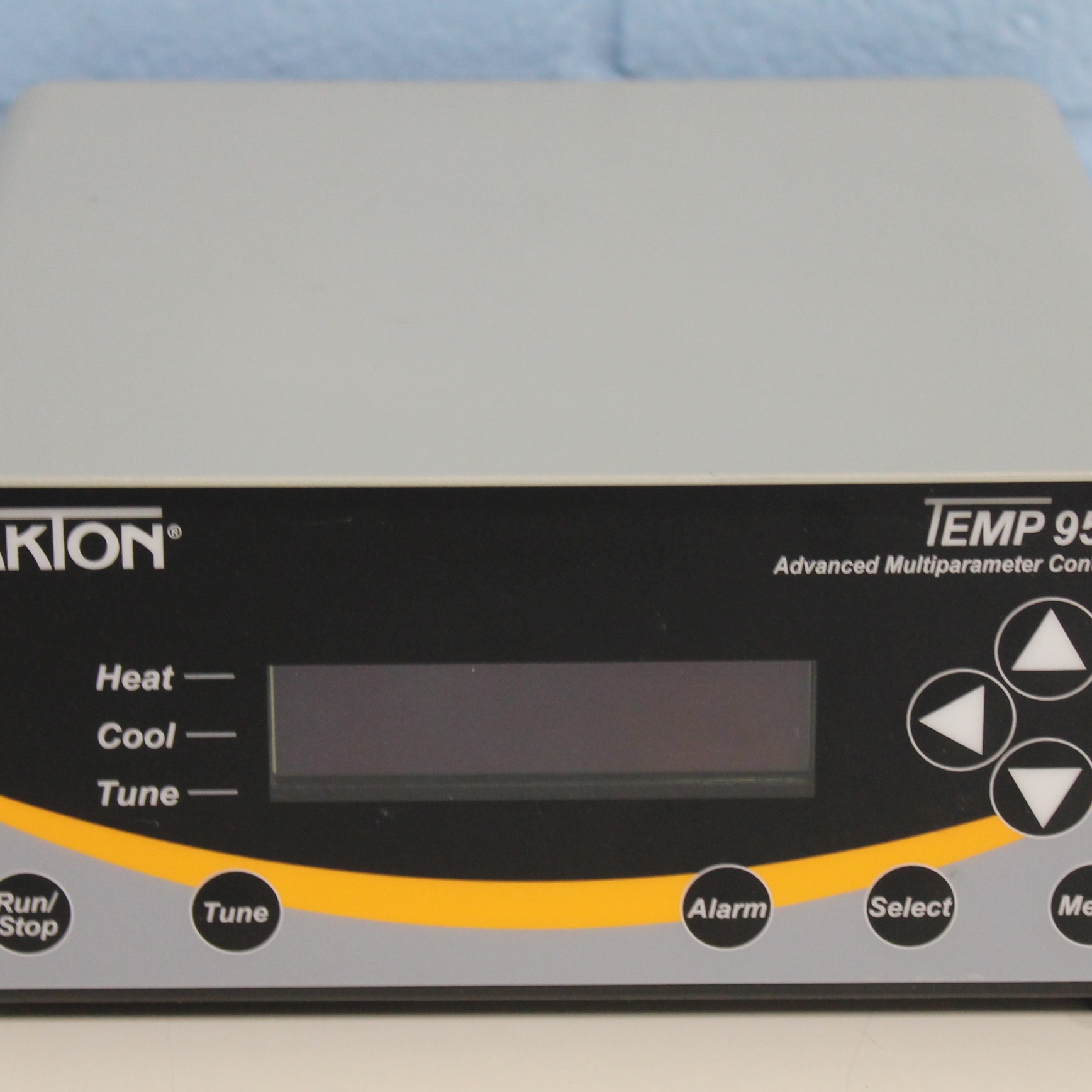 ALT ITEM: 23077 | TEMP 9500 Advanced Multiparameter Controller